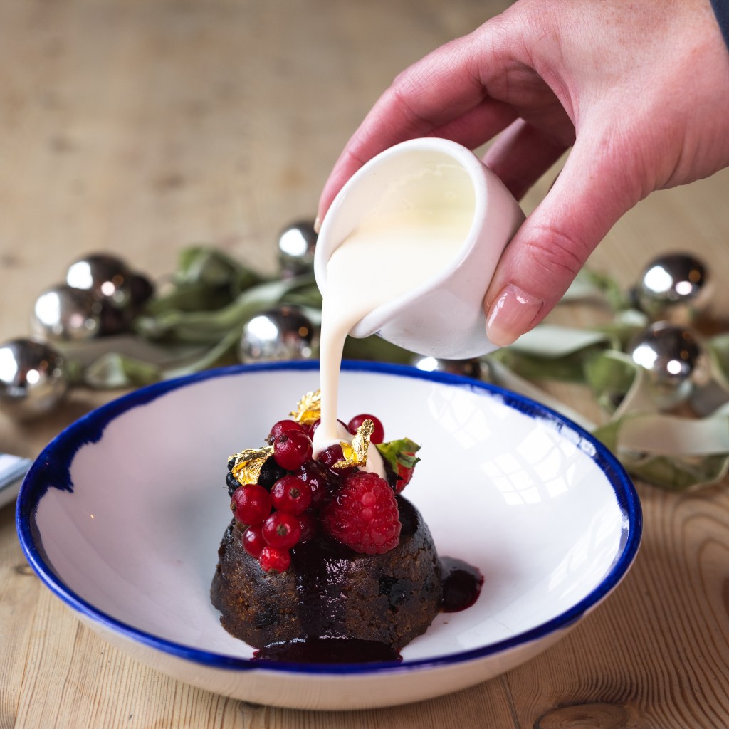 A Cosy, Festive Guide to the Season at The Angel, Burford